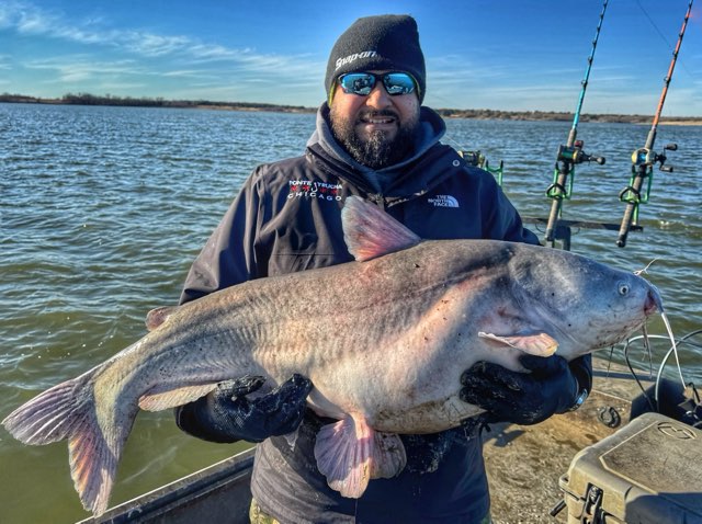 How to Catch Blue Catfish & Blue Catfish Fishing Guides